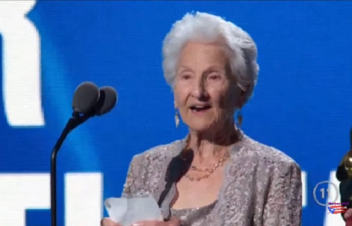 La cubana Ángela Álvarez, de 95 años, recibe el Grammy Latino a Mejor ...